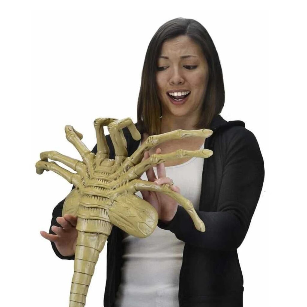 NECA Aliens Foam Prop Replica Facehugger – Free Uk shipping – The Whole ...